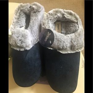 Dreamtoe | Shoes | Dreamtoe Slippers Super Soft Assorted Slippers ...